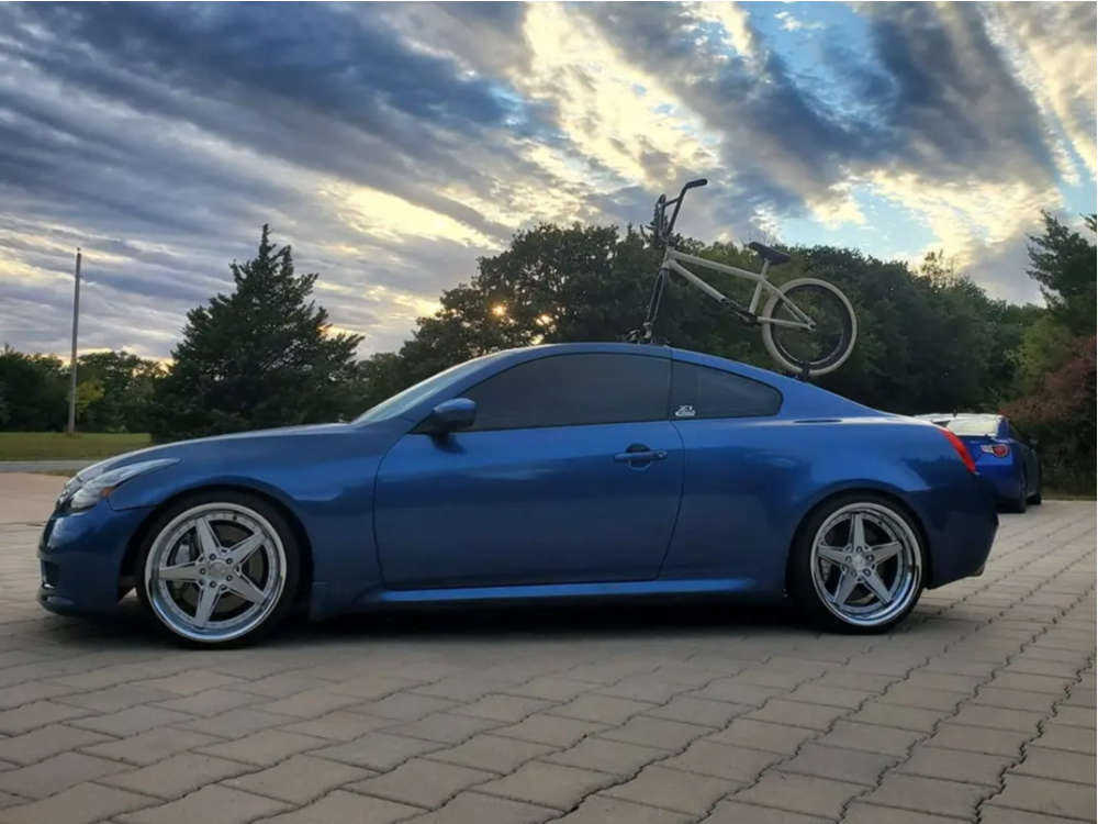 2008 INFINITI G37 with 20x9 35 Rennen Csl-7 and 245/30R20 Bridgestone ...