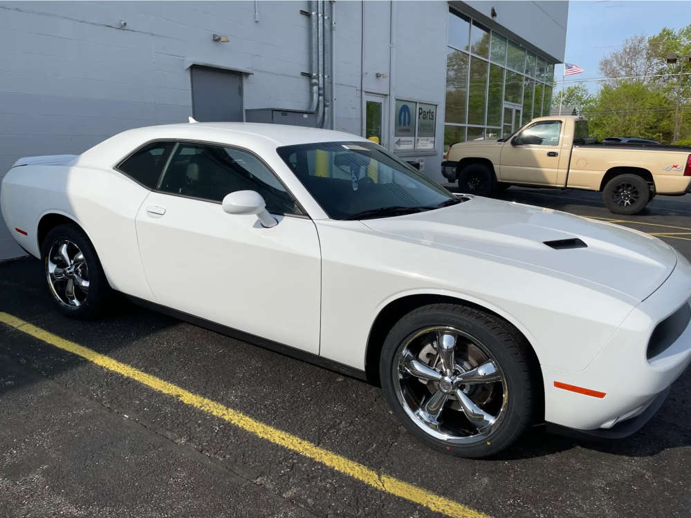 2021 Dodge Challenger with 20x8.5 10 Vision Legend 5 and 245/35R20 ...