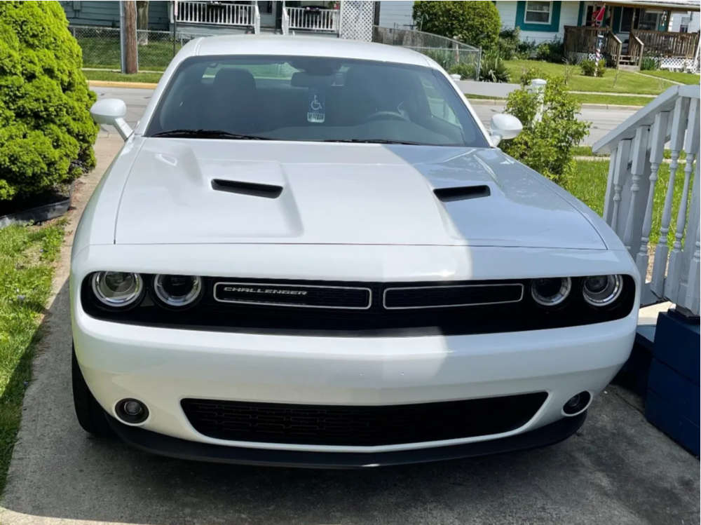 2021 Dodge Challenger with 20x8.5 10 Vision Legend 5 and 245/35R20 ...