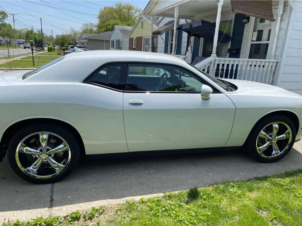 2021 Dodge Challenger with 20x8.5 10 Vision Legend 5 and 245/35R20 ...