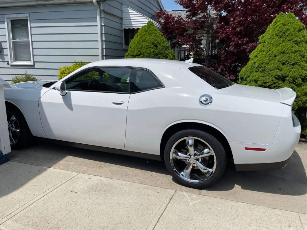 2021 Dodge Challenger with 20x8.5 10 Vision Legend 5 and 245/35R20 ...