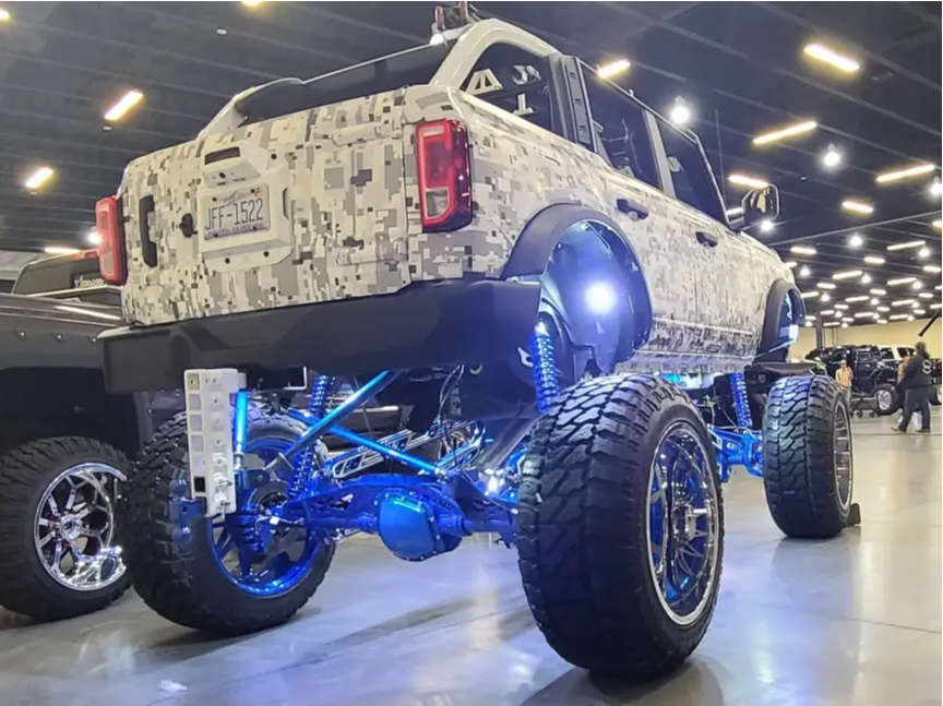 2021 Ford Bronco with 26x16 -101 KG1 Forged Kala and 42/15.5R26 Fury ...