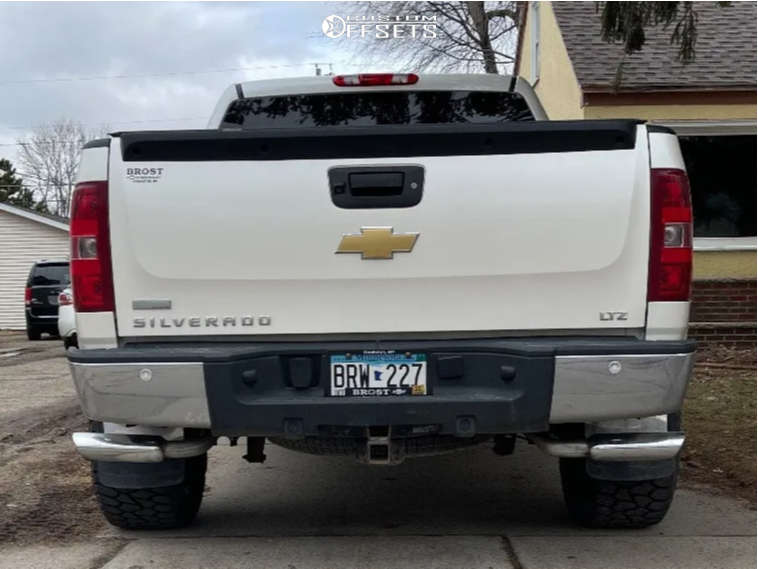 2011 Chevrolet Silverado 1500 with 20x10 -19 Hardrock Commander and 33/ ...