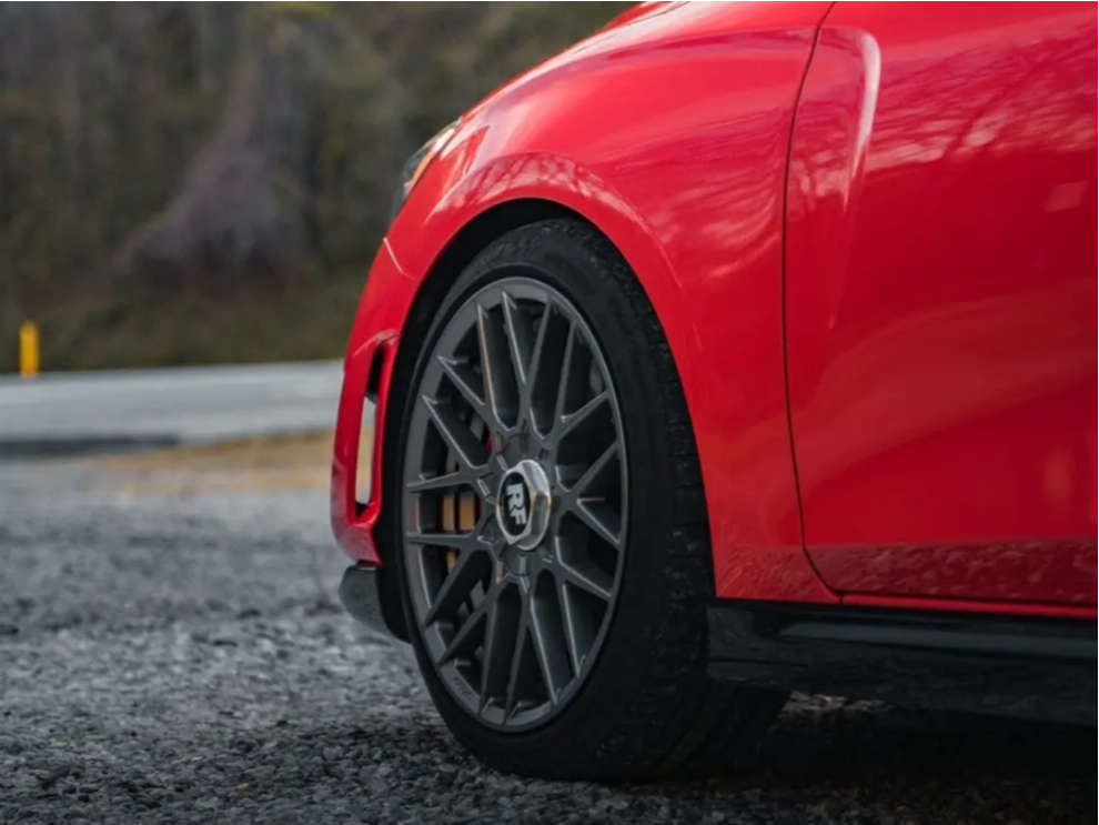 2020 Hyundai Veloster N with 18x8.5 45 Rotiform Rse and 225/45R18 ...