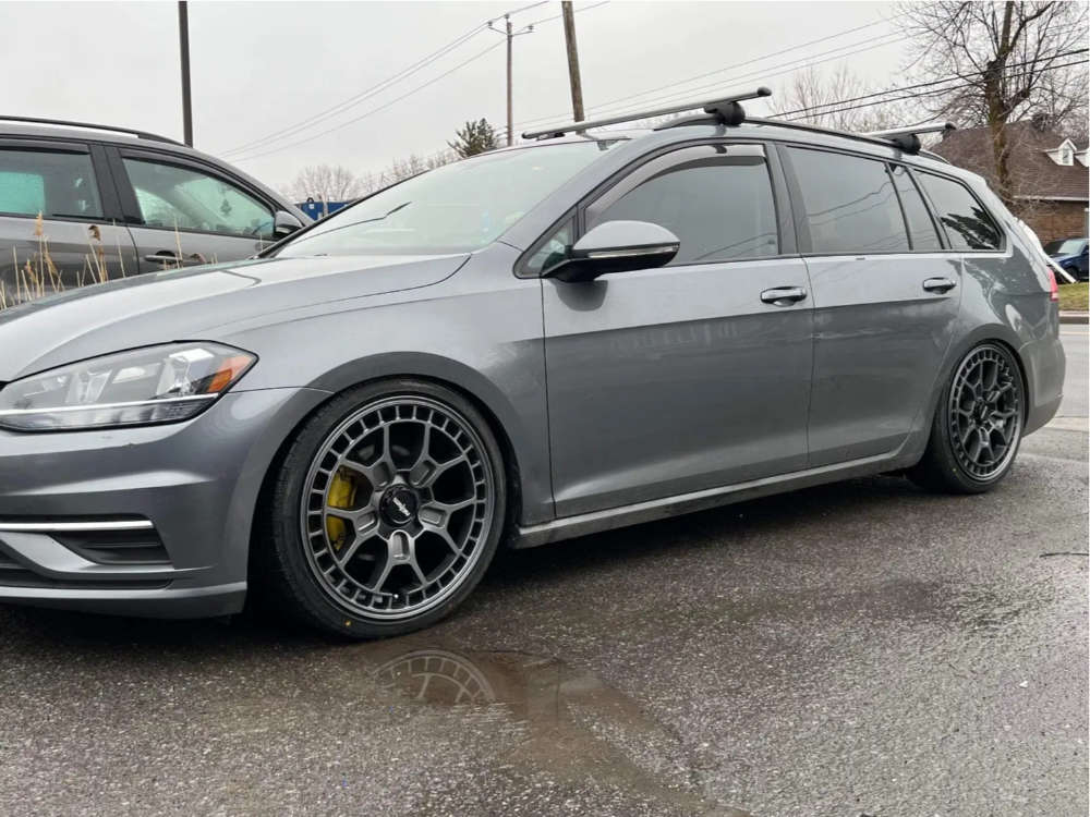 2019 Volkswagen Golf SportWagen with 19x8.5 35 Rotiform Zmo-m and 235 ...