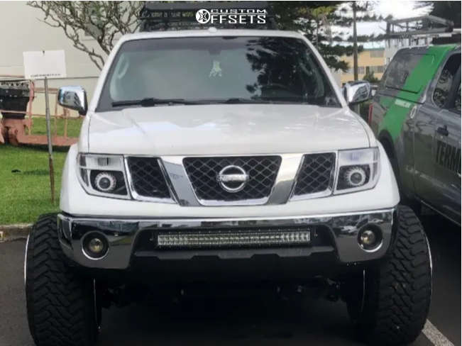 2007 Nissan Pathfinder with 22x14 -76 Scorpion Sc29 and 33/12.5R22 ...