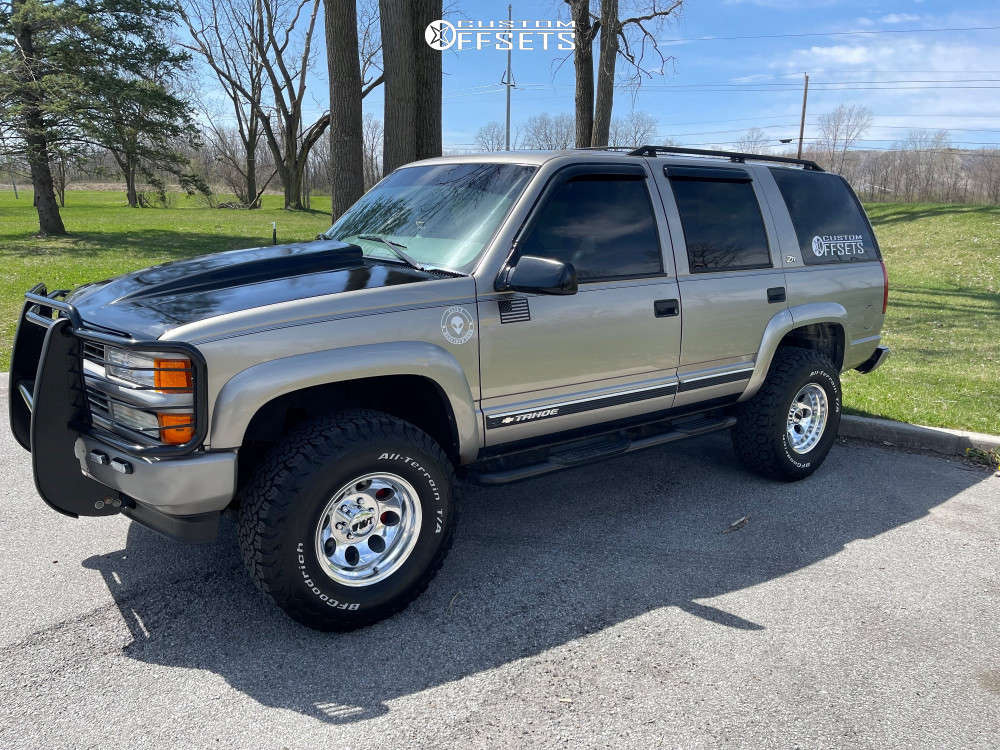 2000 Chevrolet Tahoe with 16x10 -25 Mickey Thompson Classic Iii and 305 ...