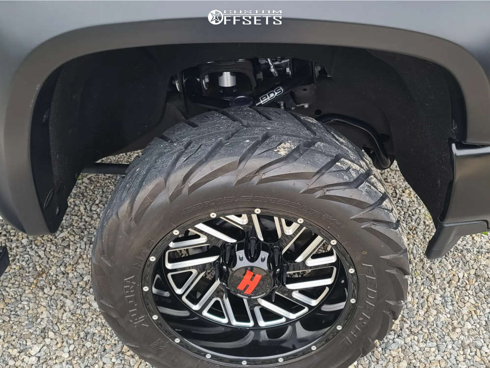 2020 Chevrolet Silverado 2500 HD with 20x10 -24 Havok H110 and 33/12 ...
