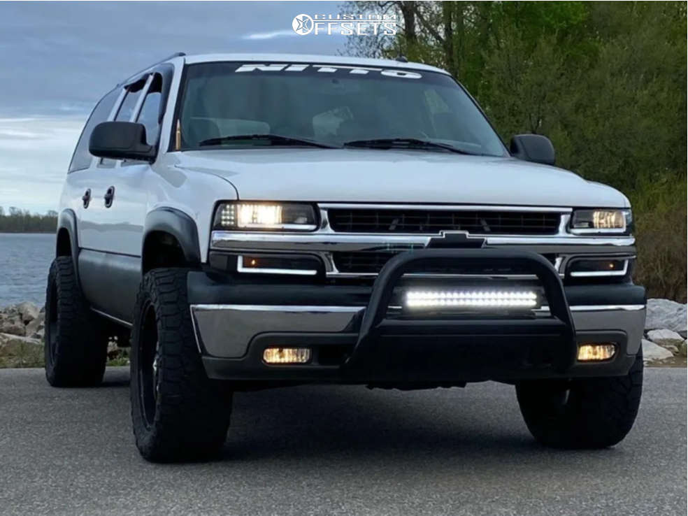 2005 Chevrolet Suburban 1500 with 20x9 Lonestar Gunslinger and 33/11 ...
