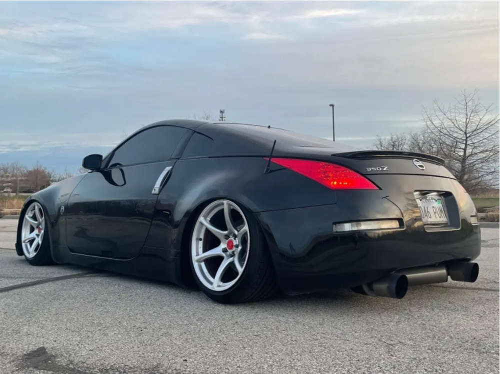 2006 Nissan 350Z with 18x9.5 22 Kansei Tandem and 225/35R18 Goodyear Eagle Sport As and ...