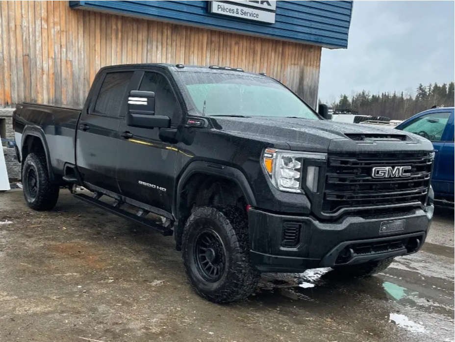 2021 GMC Sierra 2500 HD with 17x8.5 0 KMC Km542 and 35/12.5R17 ...