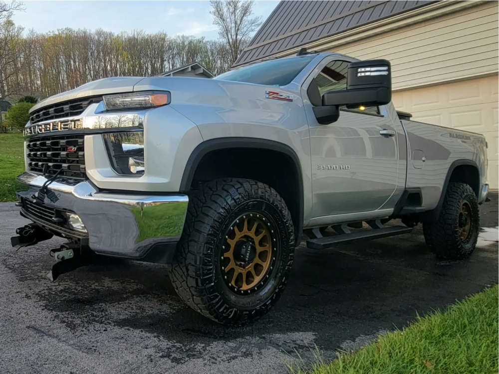 2022 Chevrolet Silverado 3500 HD with 18x9 18 Method Mr305 and 35/12.5R18 Nitto Ridge Grappler ...