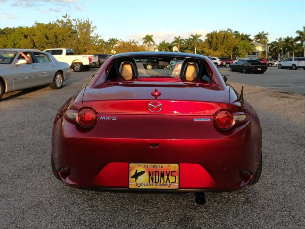 2020 Mazda MX-5 Miata with 17x7.5 43 Fifteen52 Chicane and 225/50R17 ...