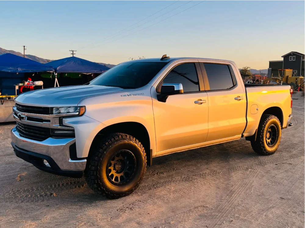 2019 Chevrolet Silverado 1500 with 17x8.5 0 Method Mr305 and 285/75R17 ...
