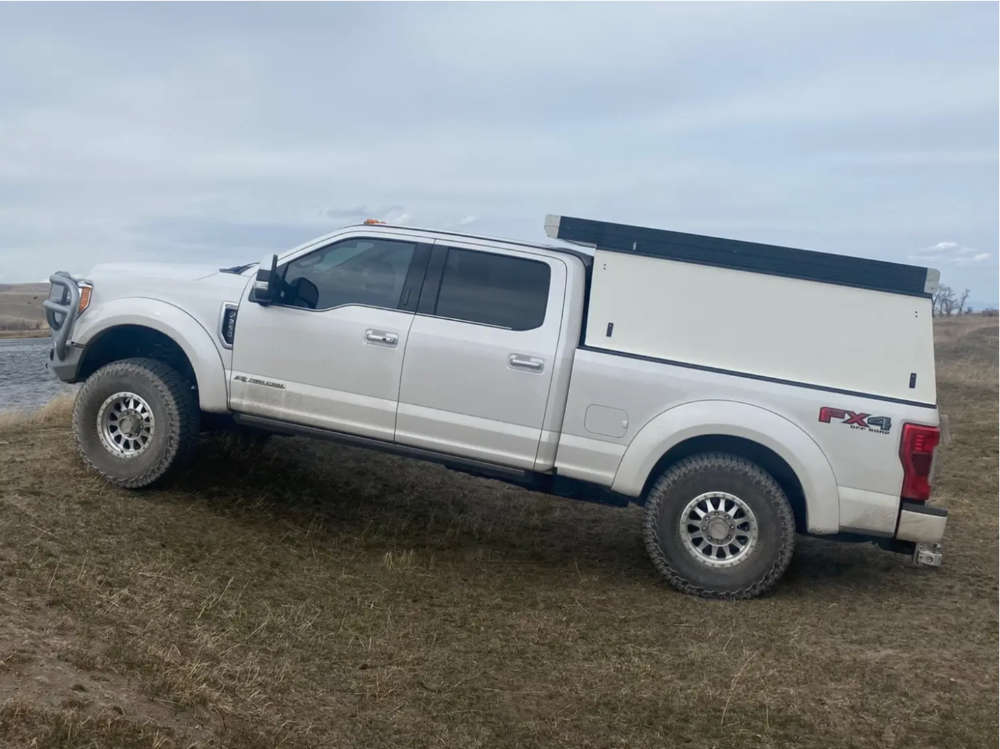 2018 Ford F-250 Super Duty with 17x8.5 0 Method Double Standard and 37/ ...