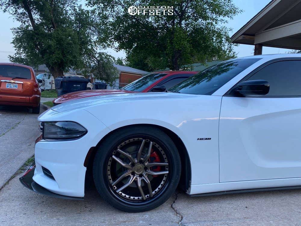 2016 Dodge Charger with 20x9 27 Niche Methos and 245/40R20 Vercelli ...