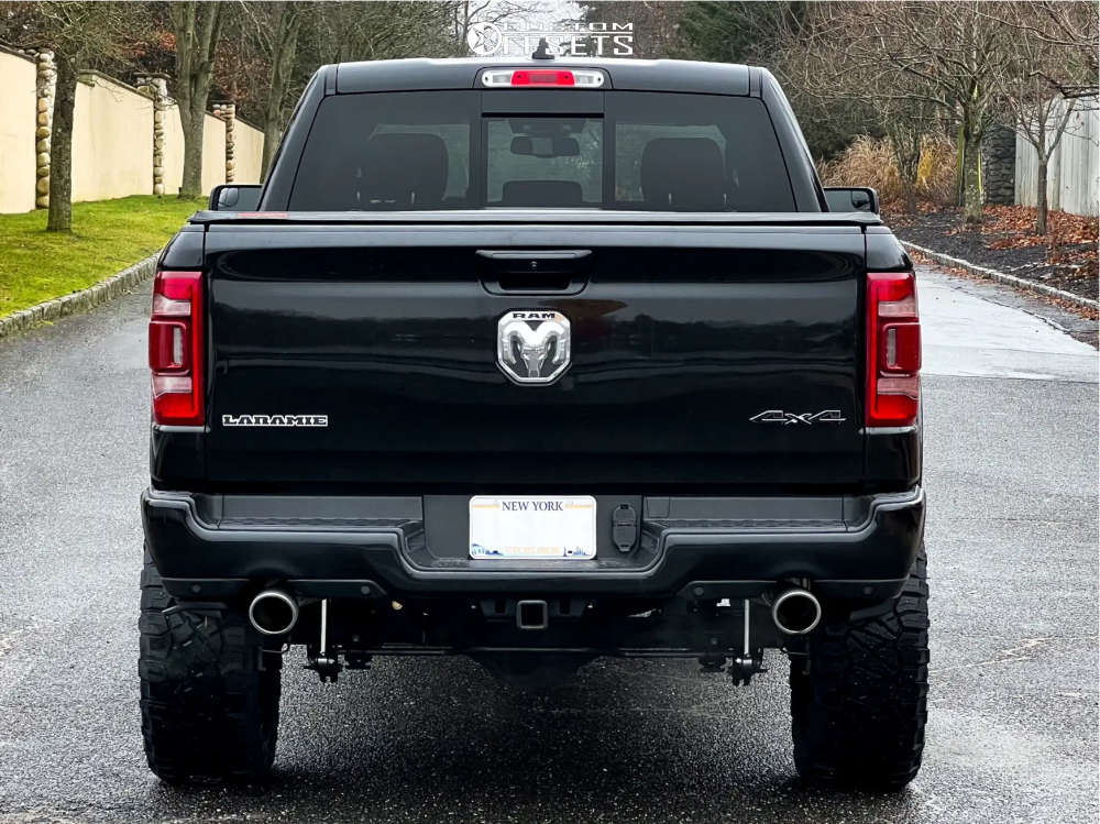 2020 Ram 1500 with 22x10 -13 Fuel Rebel and 35/12.5R22 Nitto Ridge ...