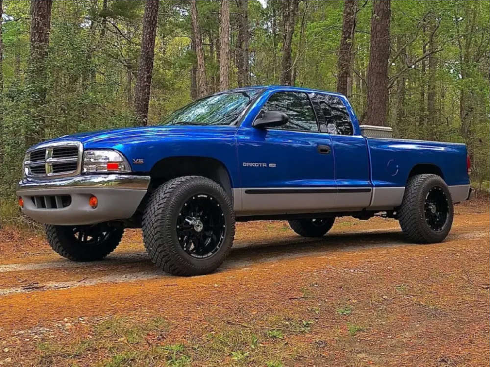 1999 Dodge Dakota with 18x10 -24 Anthem Off-Road Equalizer and 265 ...