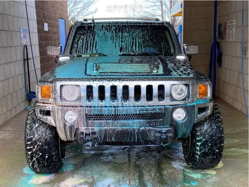 2007 Hummer H3 with 22x14 -76 Vision Spyder and 35/12.5R22 Predator New ...