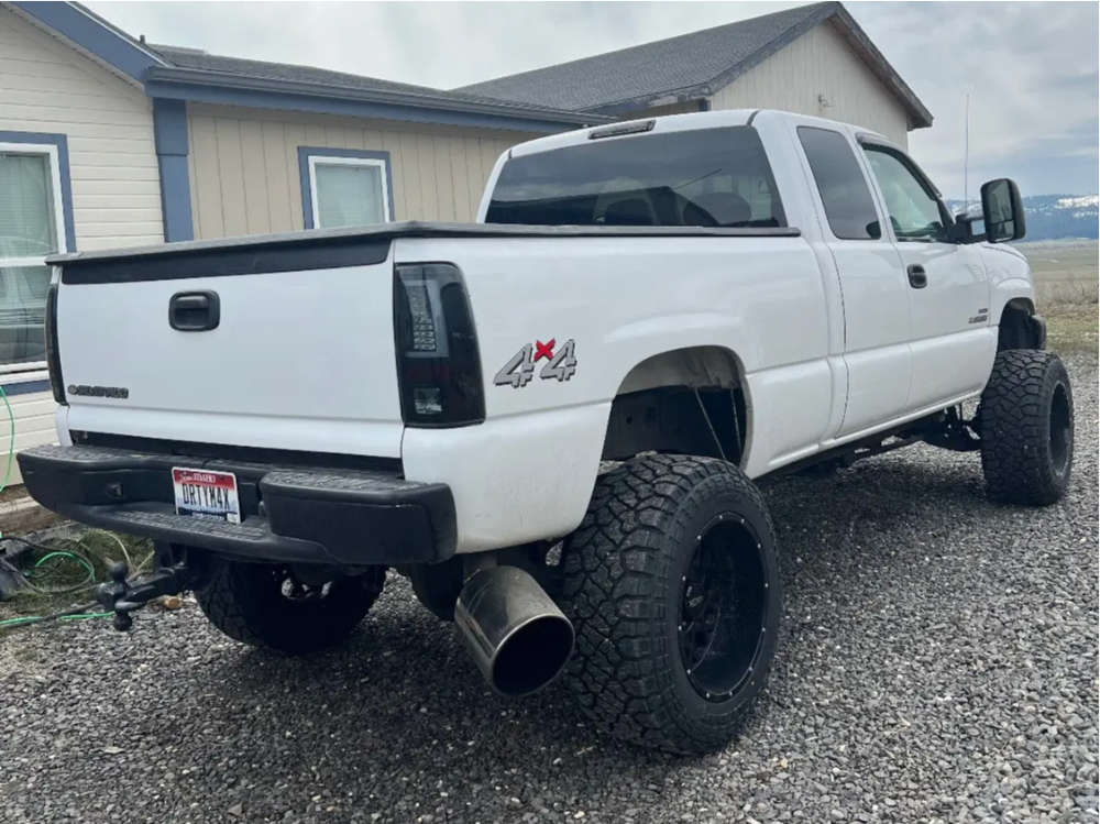 2007 Chevrolet Silverado 2500 HD Classic with 20x12 -51 Vision Rocker ...