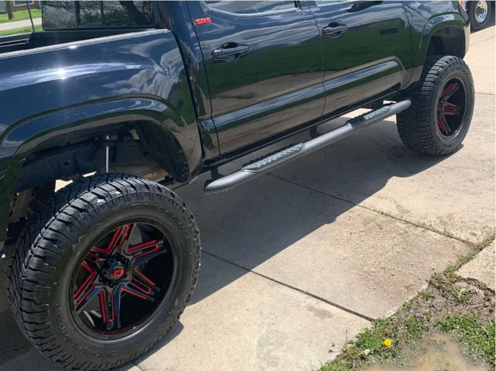 2020 Toyota Tacoma with 20x10 -25 Vision Razor and 35/12.5R20 Milestar ...