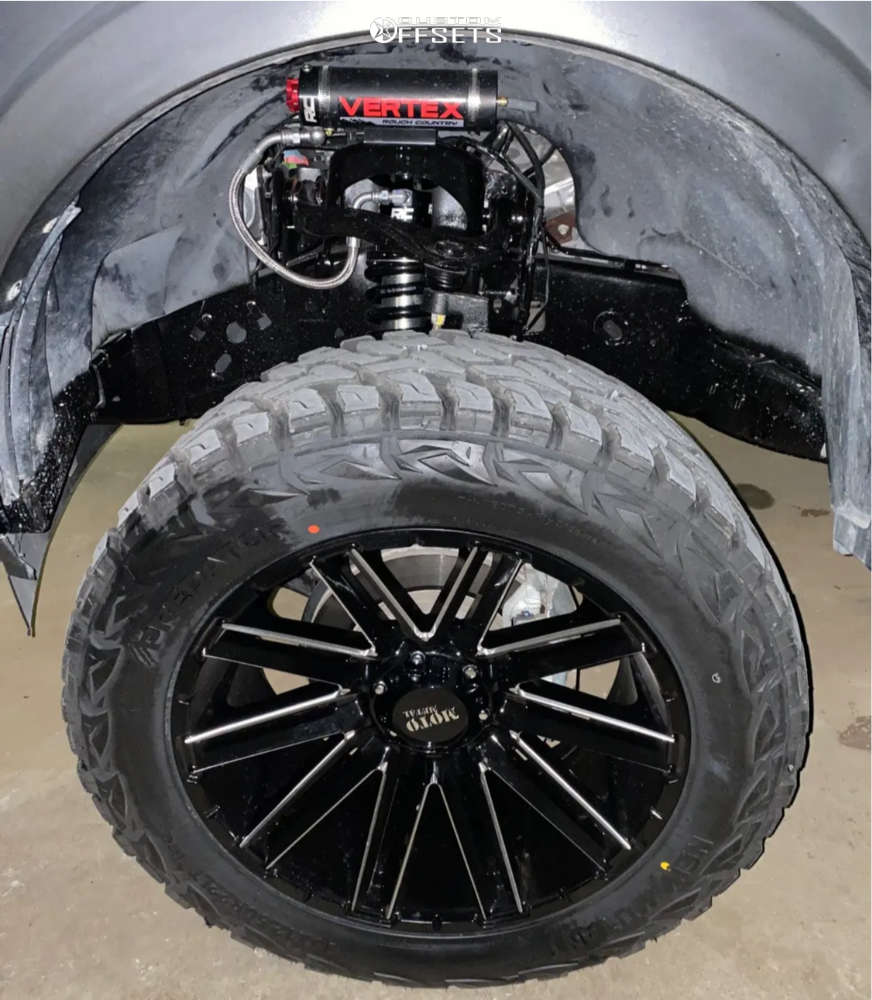 2020 Ford F-150 with 22x10 -18 Moto Metal Mo998 and 35/12.5R22 Predator ...