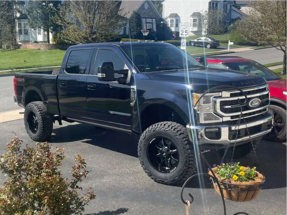 2022 Ford F-250 Super Duty with 20x10 -18 Moto Metal Mo970 and 37/12 ...