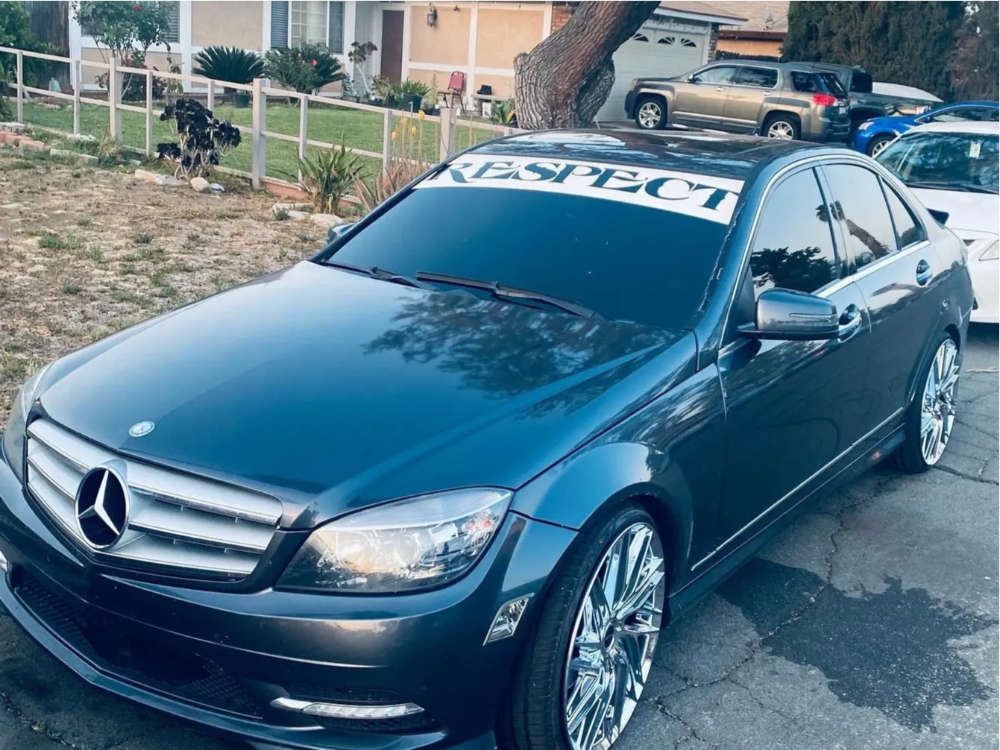 2011 Mercedes-Benz C350 with 20x8.5 40 Motiv Align and 225/30R20 ...