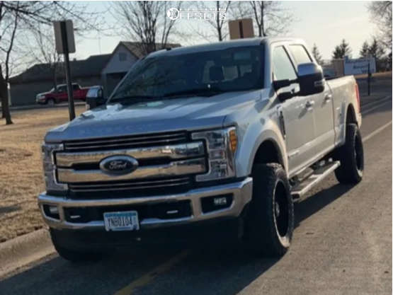 2017 Ford F-350 Super Duty with 20x10 -25 TIS 544BM and 33/12.5R20 ...