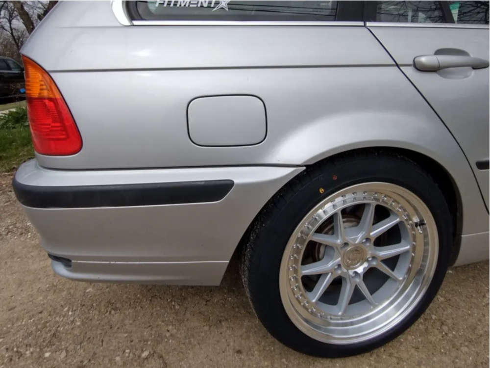 2003 BMW 325xi with 18x8.5 35 Aodhan Ds08 and 225/45R18 Vercelli Strada ...