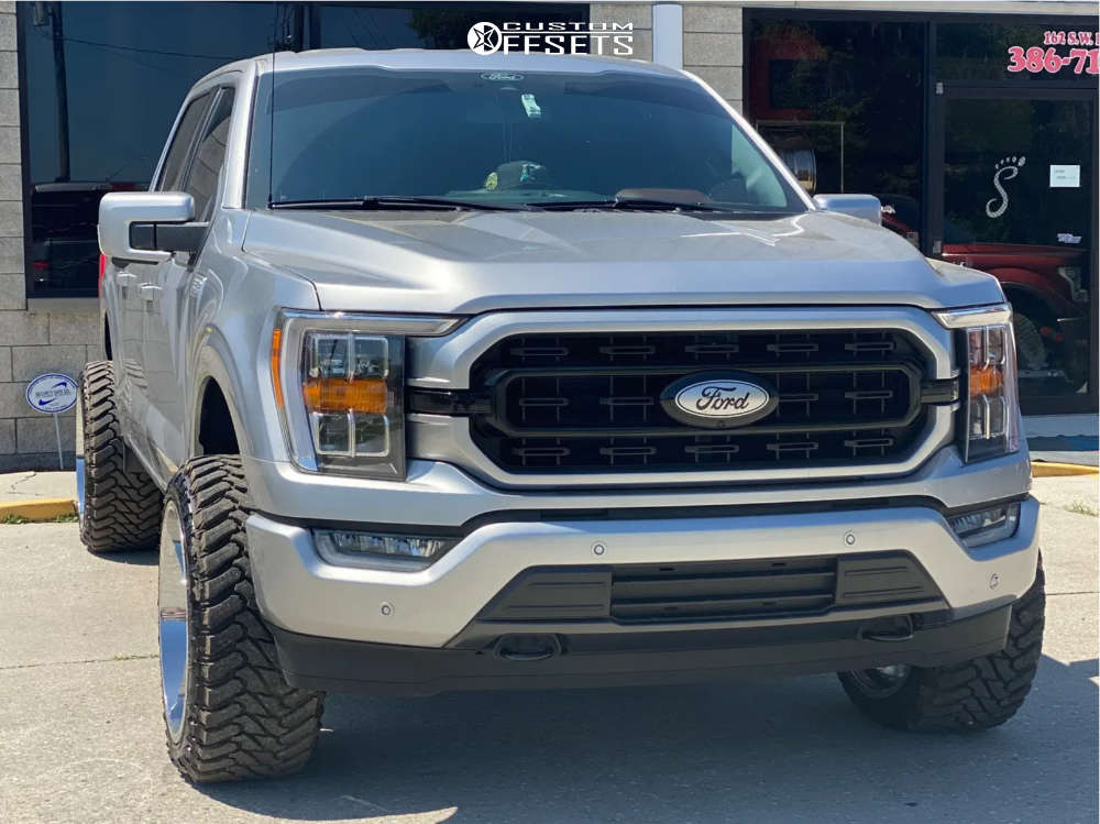 2021 Ford F-150 with 22x12 -44 Axe Offroad Hades and 33/12.5R22 Atturo ...