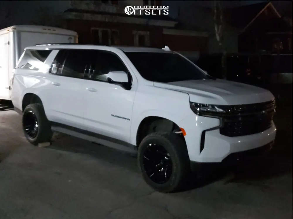 2021 Chevrolet Suburban with 20x10 -18 Fuel Cyclone and 33/12.5R20 ...