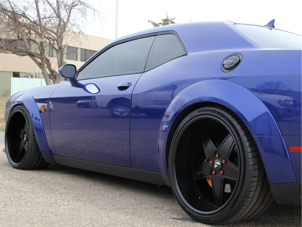 2019 Dodge Challenger with 22x11 20 Forgiato FV1-FF and 295/25R22 ...