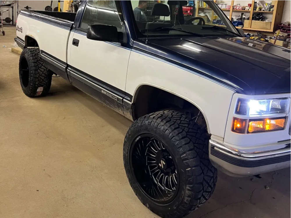 1995 GMC K1500 with 20x12 -51 ARKON OFF-ROAD Alexander and 33/12.5R20 ...