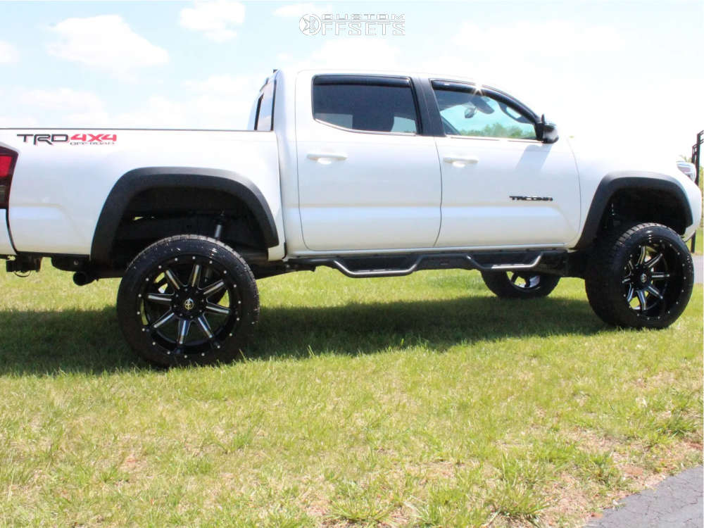 2019 Toyota Tacoma with 22x12 -44 XF Offroad Xf-215 and 33/12.5R22 ...