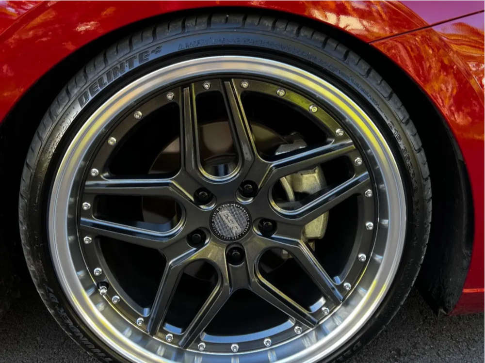 2021 Hyundai Elantra with 18x8.5 30 ESR Cs15 and 215/35R18 Delinte D7 ...