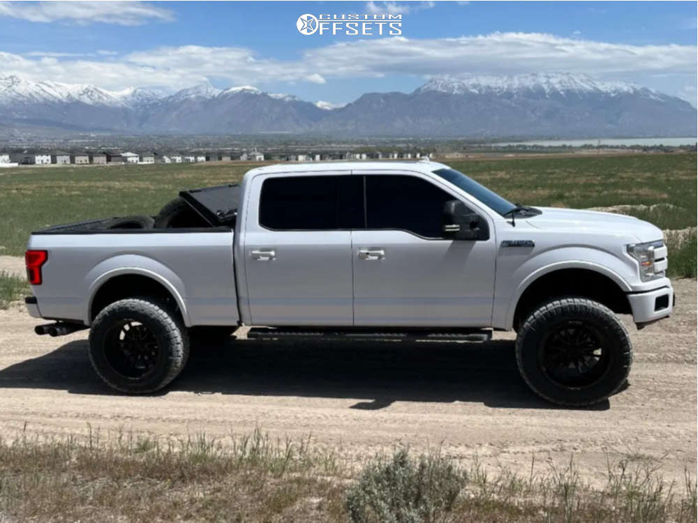 2018 Ford F-150 with 22x12 -44 Fuel Clash and 37/13.5R22 Nitto Ridge ...