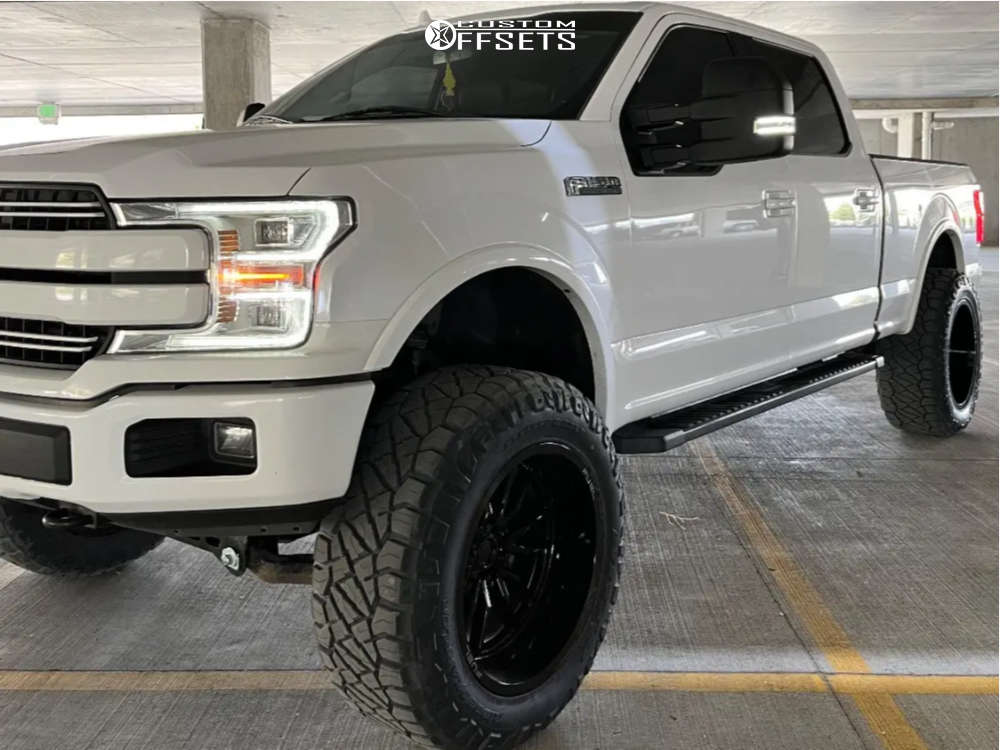 2018 Ford F-150 with 22x12 -44 Fuel Clash and 37/13.5R22 Nitto Ridge ...