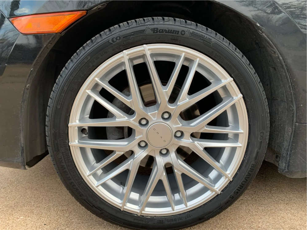 2017 Honda Civic with 18x8 35 Drag Dr77 and 255/35R18 Barum Bravuris ...