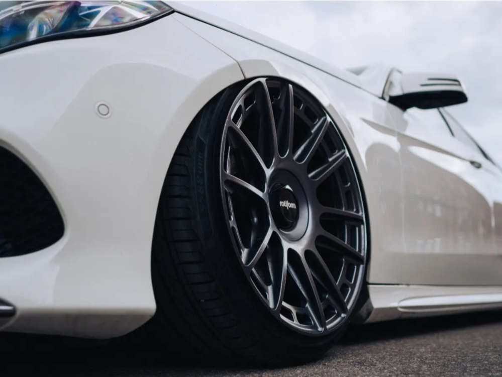 2014 Mercedes-Benz E250 with 20x10.5 40 Rotiform Ozr and 235/35R20 ...