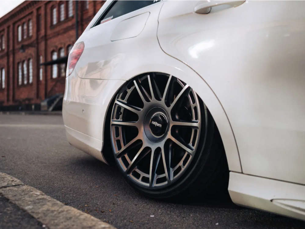 2014 Mercedes-Benz E250 with 20x10.5 40 Rotiform Ozr and 235/35R20 ...