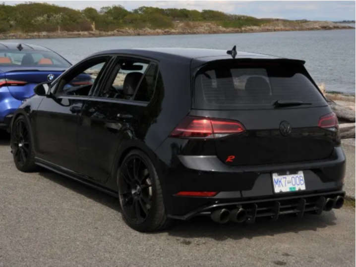 2018 Volkswagen Golf R with 19x8 45 OZ Racing Ultraleggera Hlt and 225 ...