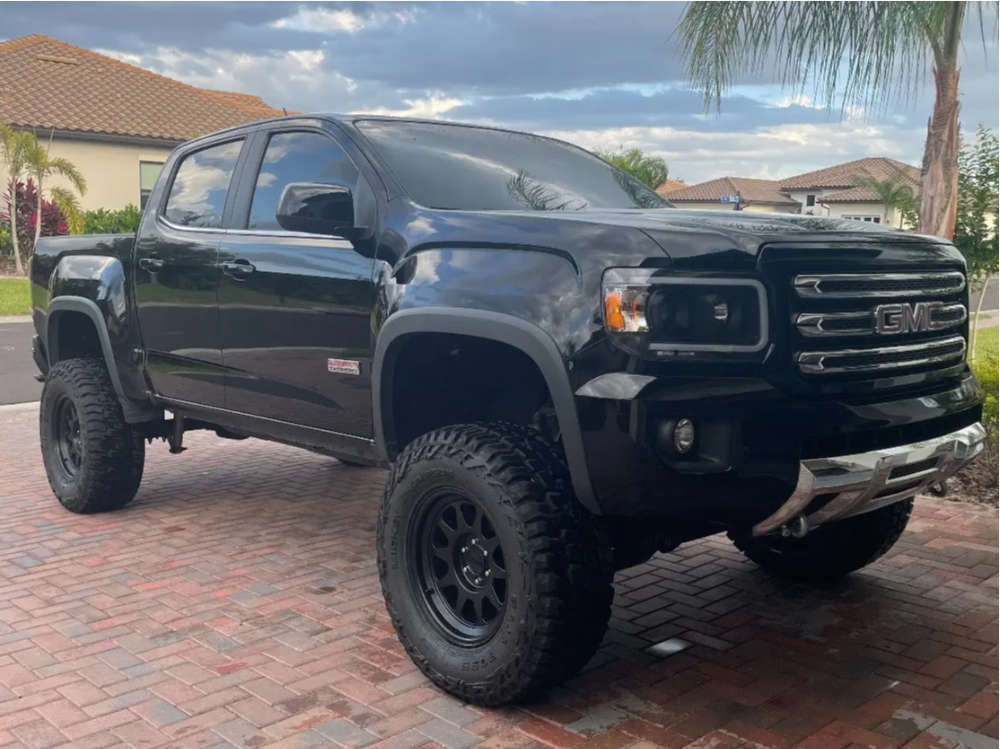 2016 GMC Canyon with 17x8.5 0 Method Mr316 and 33/12.5R17 Mickey ...