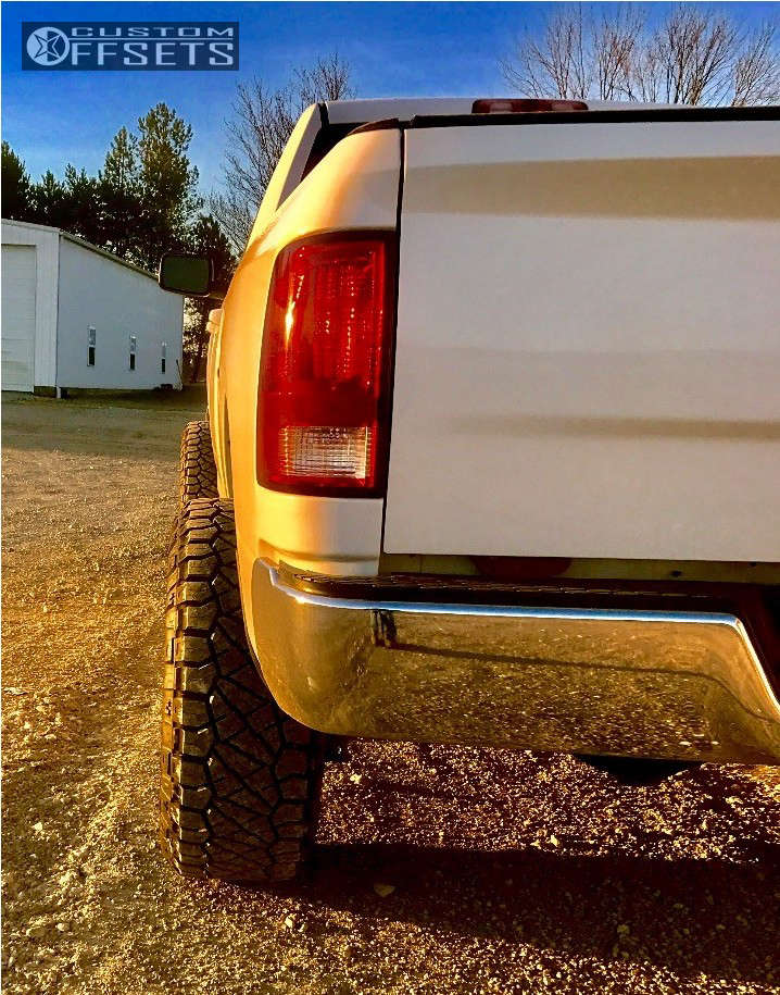2015 Ram 2500 with 20x12 -44 Helo He901 and 35/12.5R20 Nitto Ridge ...