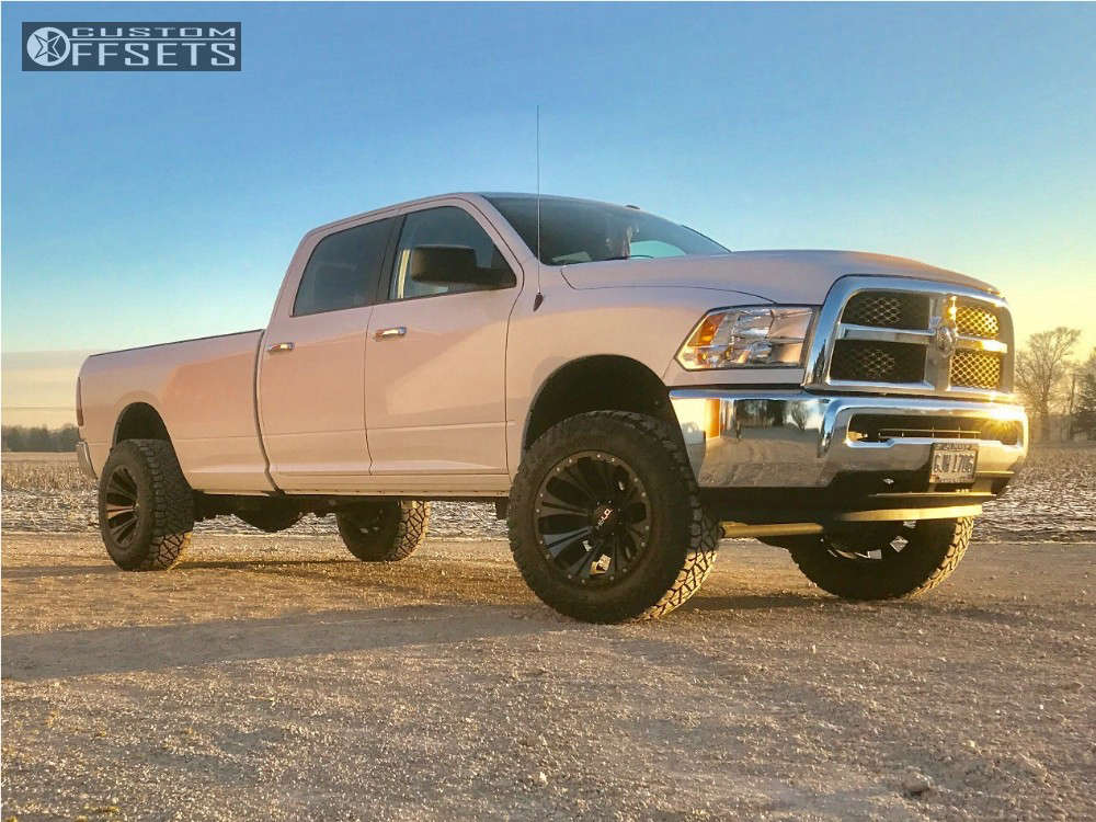 2015 Ram 2500 with 20x12 -44 Helo He901 and 35/12.5R20 Nitto Ridge ...