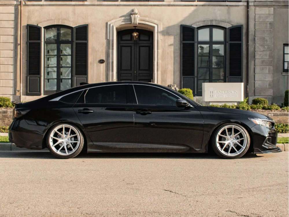 2022 Honda Accord with 19x9.5 35 Aodhan Aff7 and 245/35R19 Delinte D7 ...