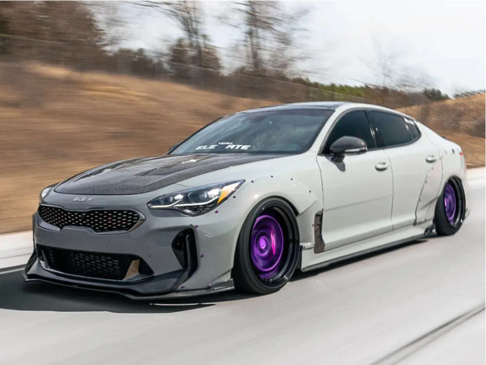 2019 Kia Stinger with 19x10.5 0 Esr Forged Classic LP2-R and 245/35R19 ...