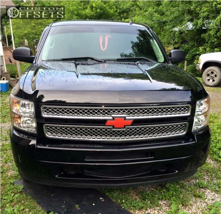 2013 Chevrolet Silverado 1500 with 18x9 18 Mayhem Assault and 265/70R18 ...