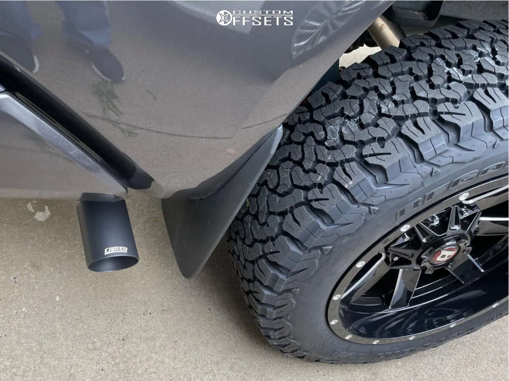 2020 Toyota Tundra with 20x10 -19 Ballistic Rage and 275/60R20 ...