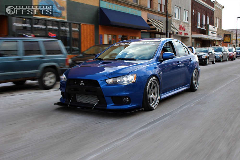 2015 Mitsubishi Lancer with 18x9.5 12 Varrstoen Es2 and 255/40R18 Nitto ...